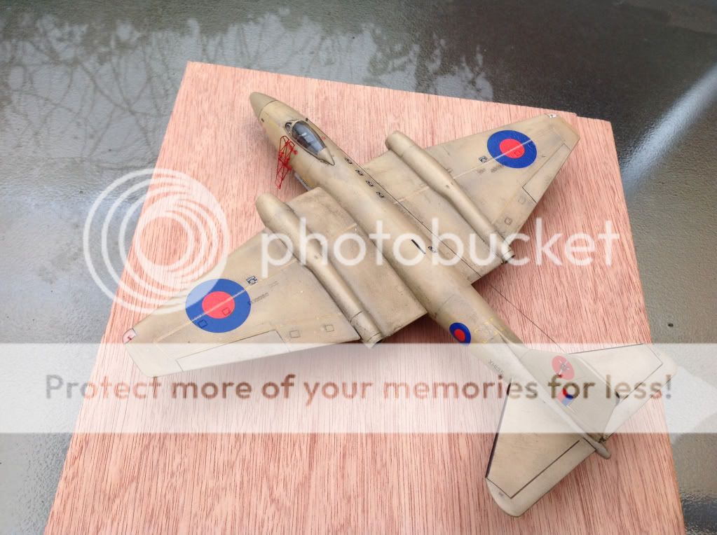 Revell 1/72 Canberra pr9 fast build! - International Scale Modeller